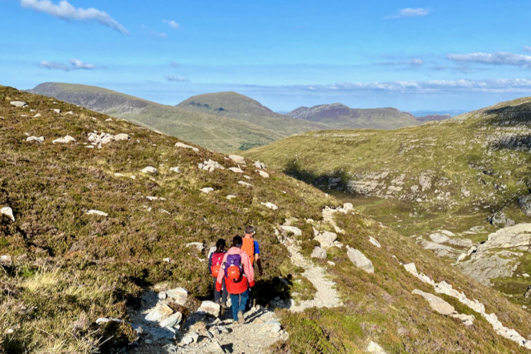 Climbing Overlapping Ridge Route (First Pinnacle Rib), Tryfan - Grow ...